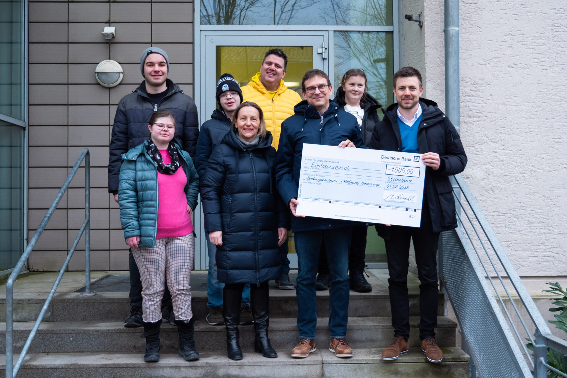 Sonplas - Montage- und Prüfanlagen Sondermaschinen - Hier informieren!